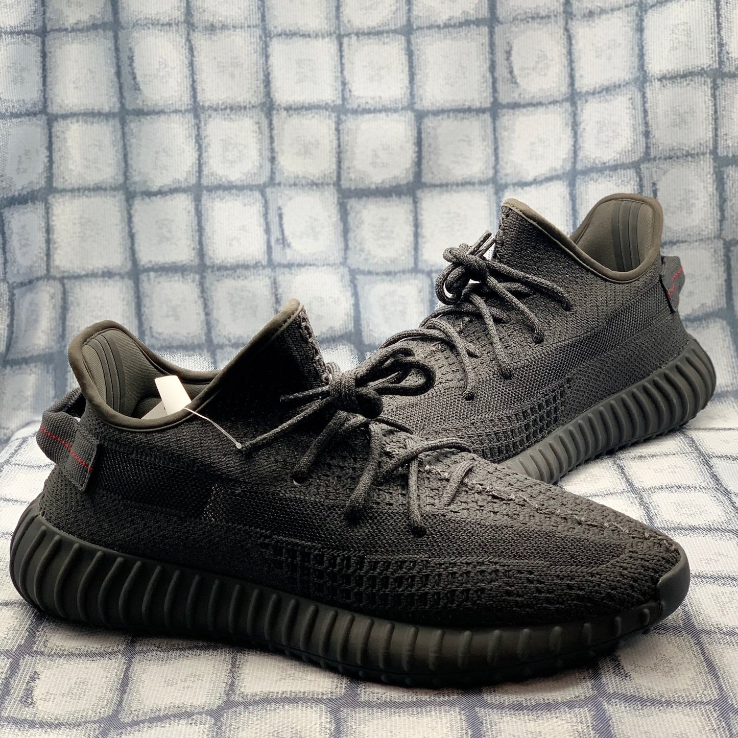YEEZY 350 V2 “Black Reflective” – Sneakerland